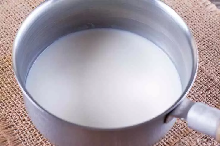 I-Rigatoni nge-zucchini ne-mint cream | Okumnandi futhi kulula kakhulu 23321_3