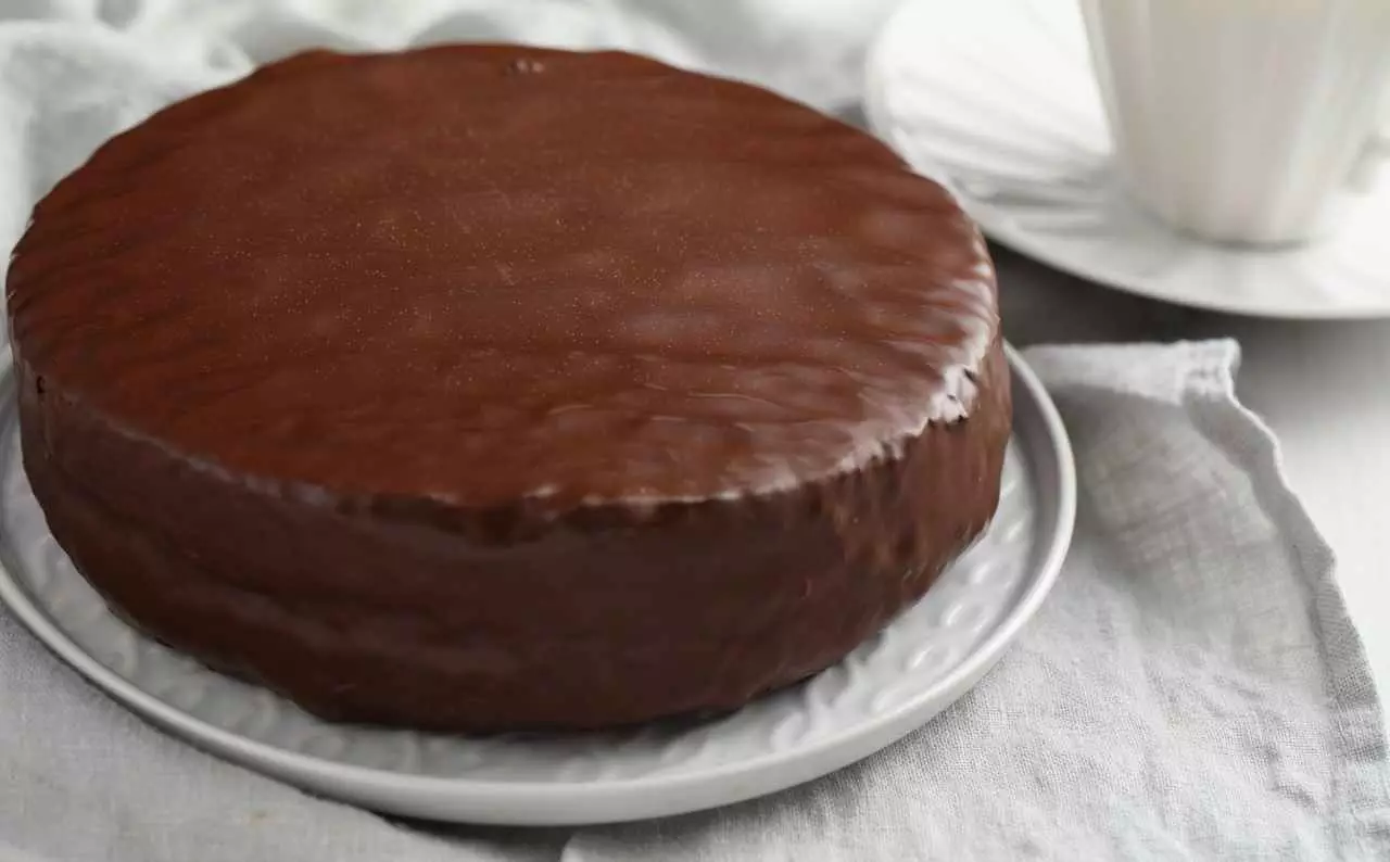 Торт Nutella Dark | мӯъҷизаи мулоим ва болаззат 23584_3