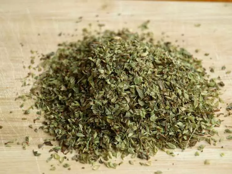 chingwa ne oregano