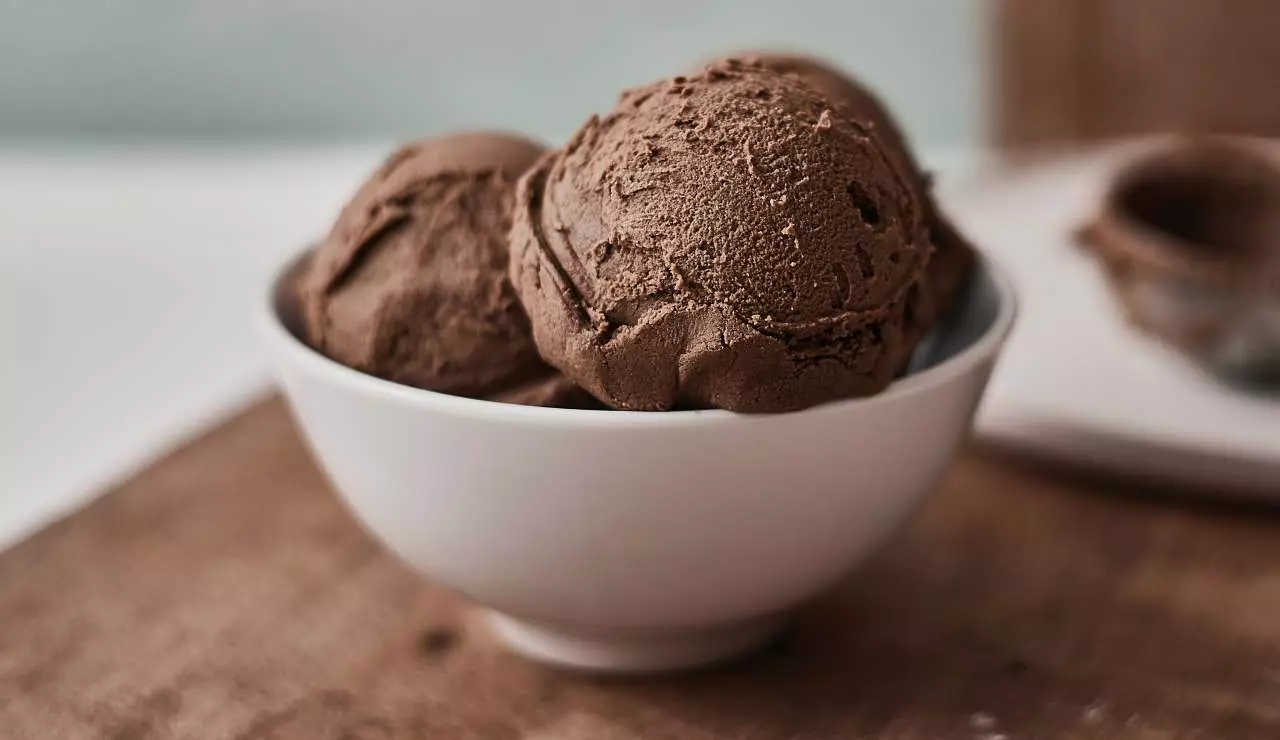 Homemade Nutella Ice Cream | Narito ang trick para manatiling creamy 23624_1