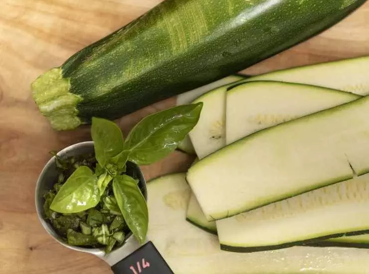 Rouleaux de plie aux tomates cerises et légumes panés cuits au four - ricettasprint