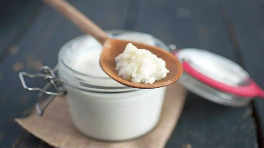 Pag-andam sa resipe sa homemade kefir cream cheese 24367_3