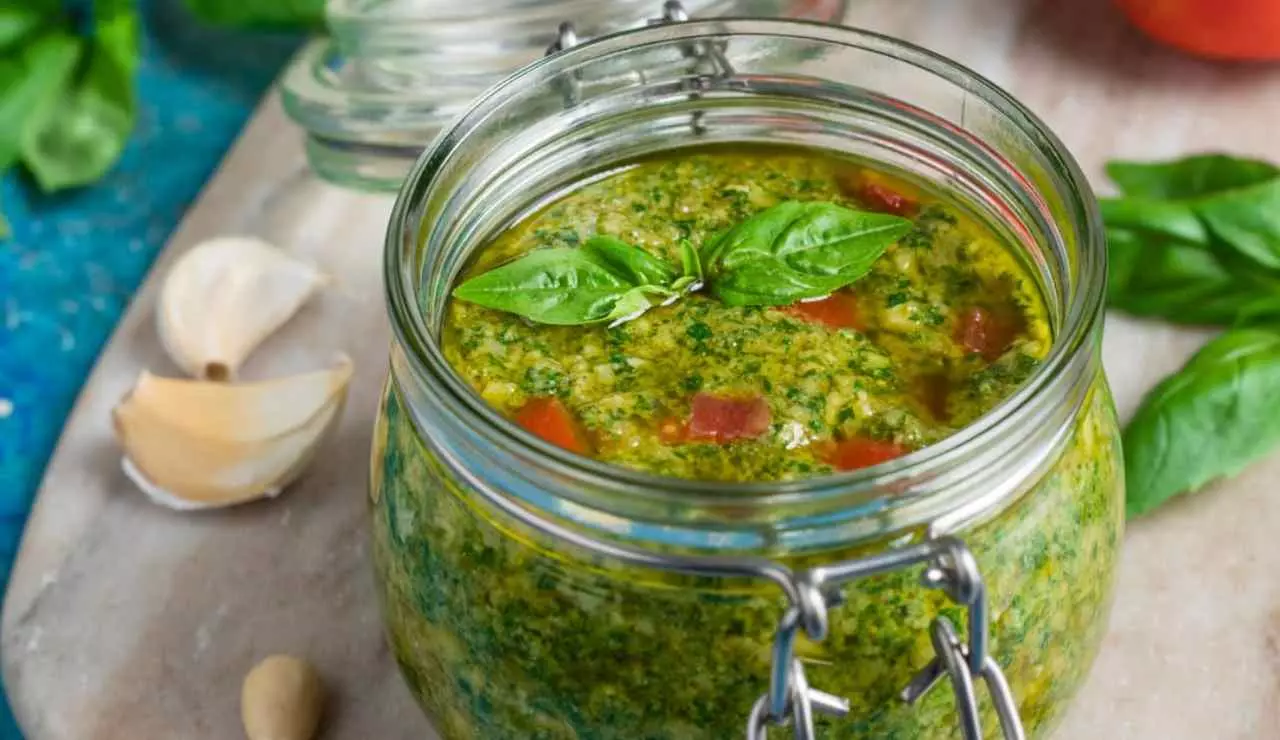 Sicilian pesto منهنجو رستو | سونيا پيرونيسي طرفان سوادج طريقه 24396_1