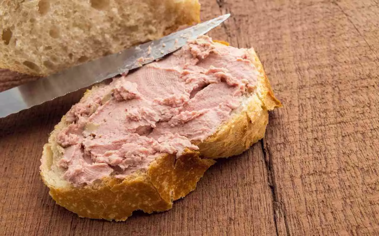 Recetë për proshutë të gatuar pate