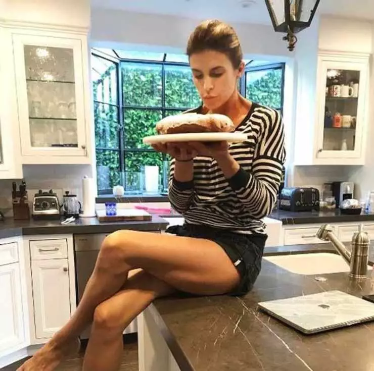 Elisabetta Canalis ifoto yasekhitshini-RicettaSprint