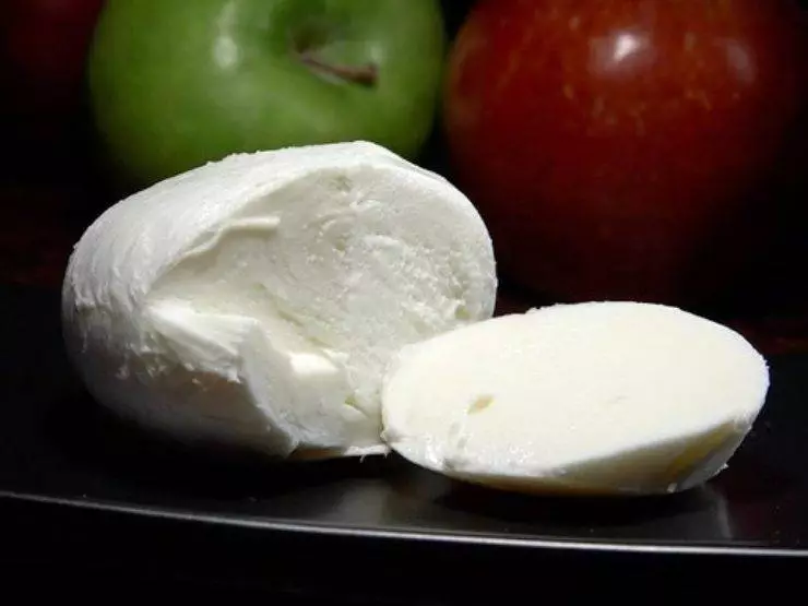 Masinni abere ni mozzarella | Awọn iwadii lori ọran naa ni a fa 24616_2