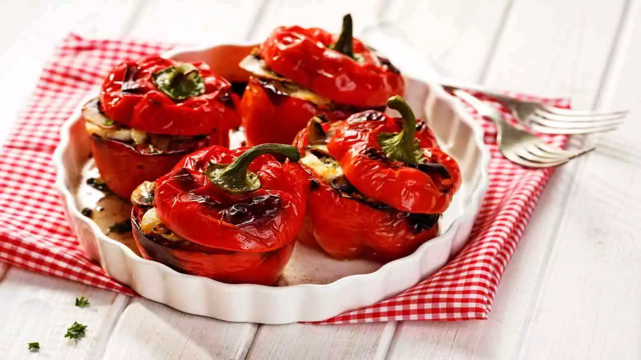 Stuffed peppers with mushrooms