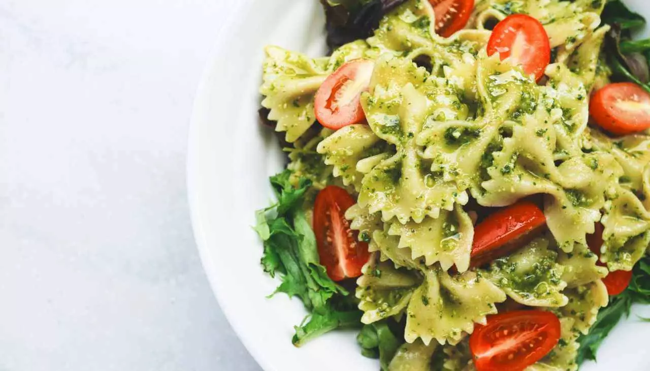 Pasta med rucola och citronpesto recept