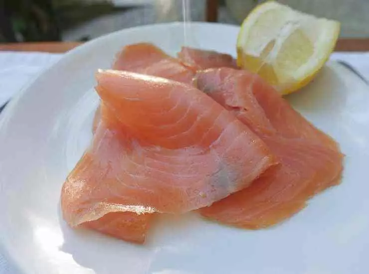 Mga cutlet ng salmon at ricotta