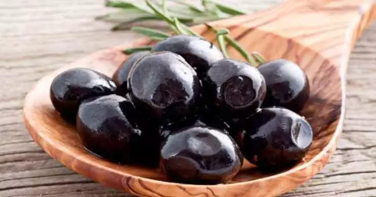 Beignets de ricotta, courgettes et olives - ricettasprint
