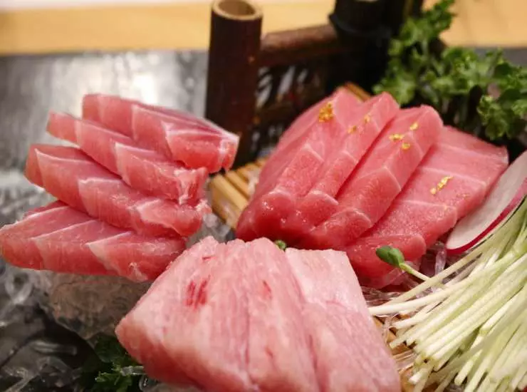 Tuna fillets with carpaccio | រូបមន្តសាមញ្ញណាស់ហ៊ានណាស់។ 25514_2