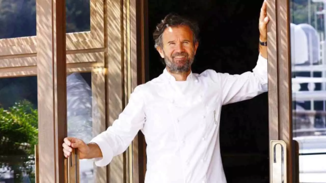 Carlo Cracco i le faamavaega i le MasterChef, le faʻamatalaga e leai se tasi na faʻamoemoeina: