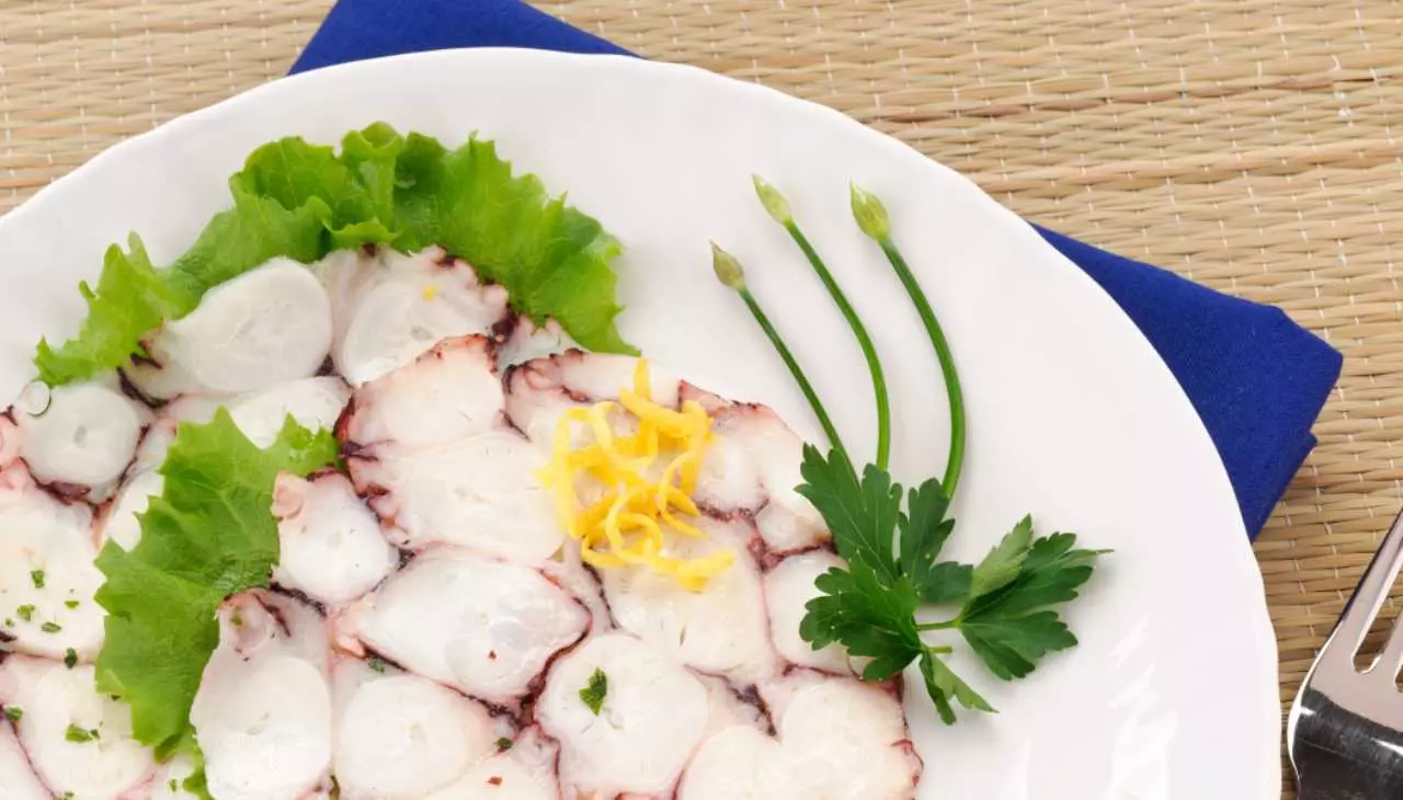 Octopus carpaccio oideas