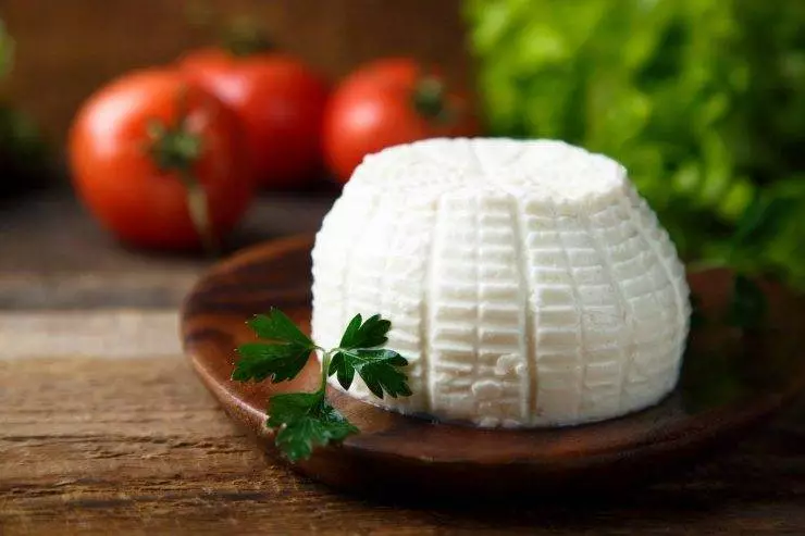 Thịt viên với ricotta và rau giòn ở bên ngoài và mềm ở bên trong 2563_2