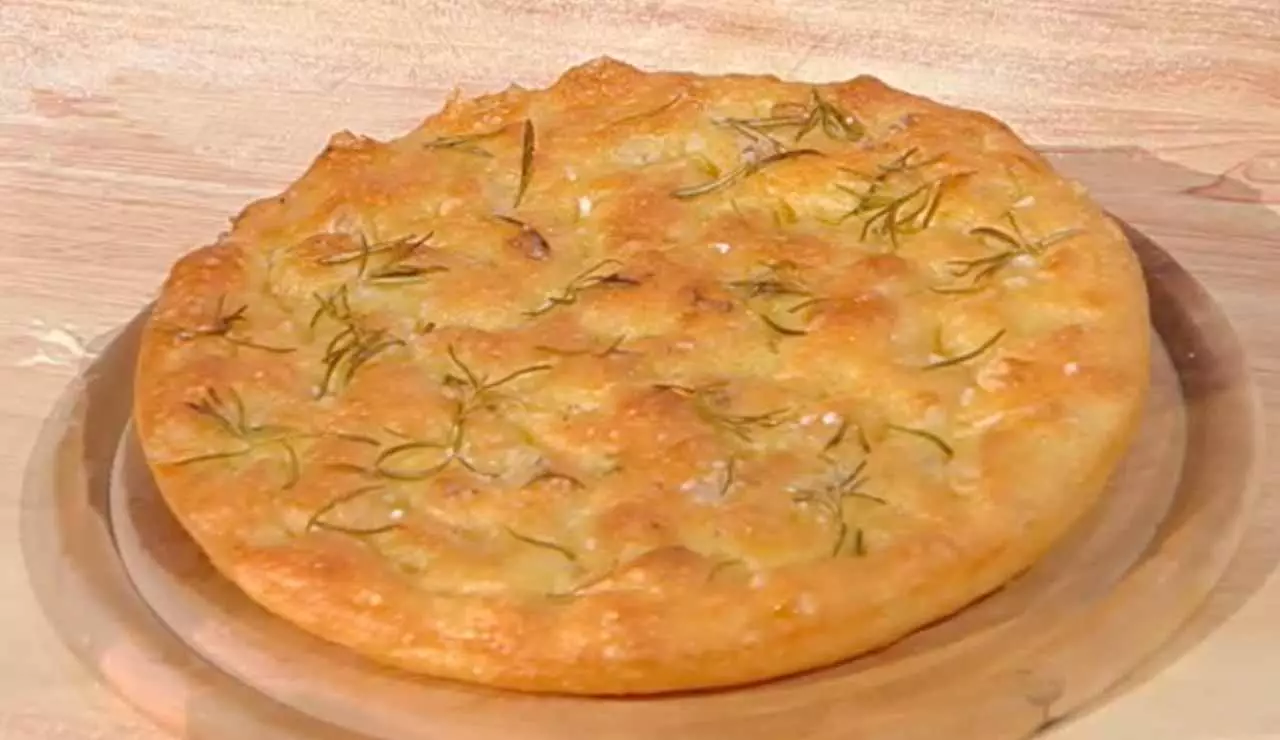 Fulvio Marino semolina focaccia | Ìhè na nro 25882_1