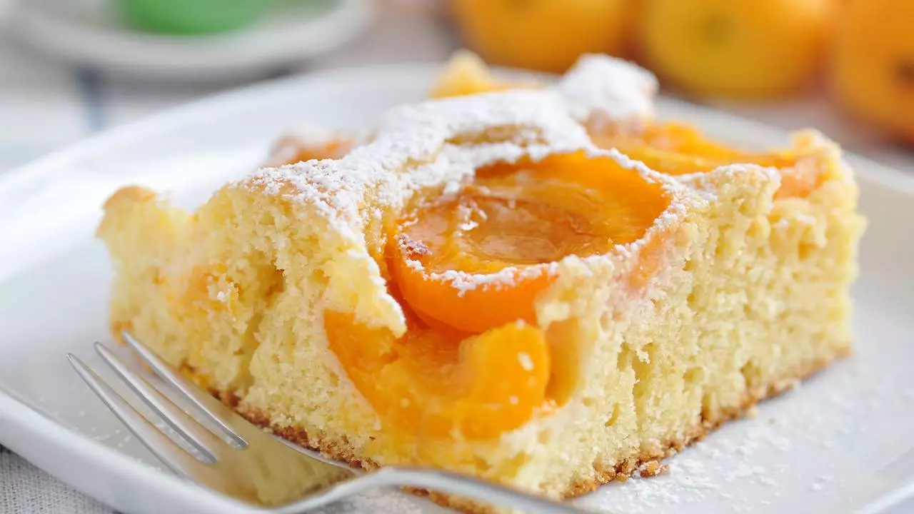 Gâteau 7 pots aux abricots mixés