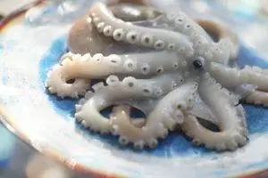 Isaladi ye-Creole Octopus: I-flavour yaseTropical esitsheni sokudla kwasolwandle 2589_2