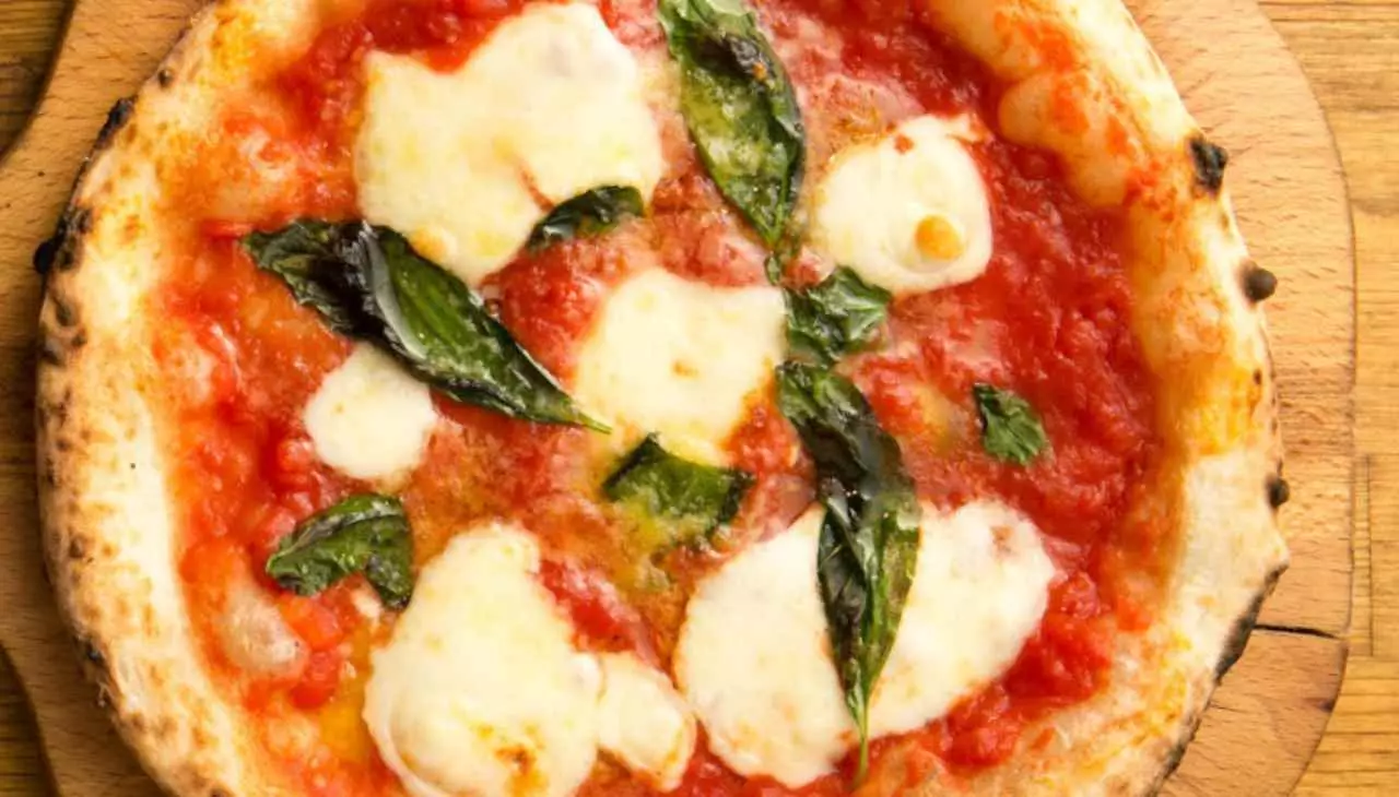 Pizza Margherita exra light Thermomix