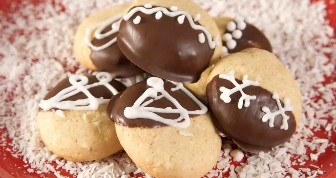 Shortcrust Christmas cookie nga adunay chocolate glaze