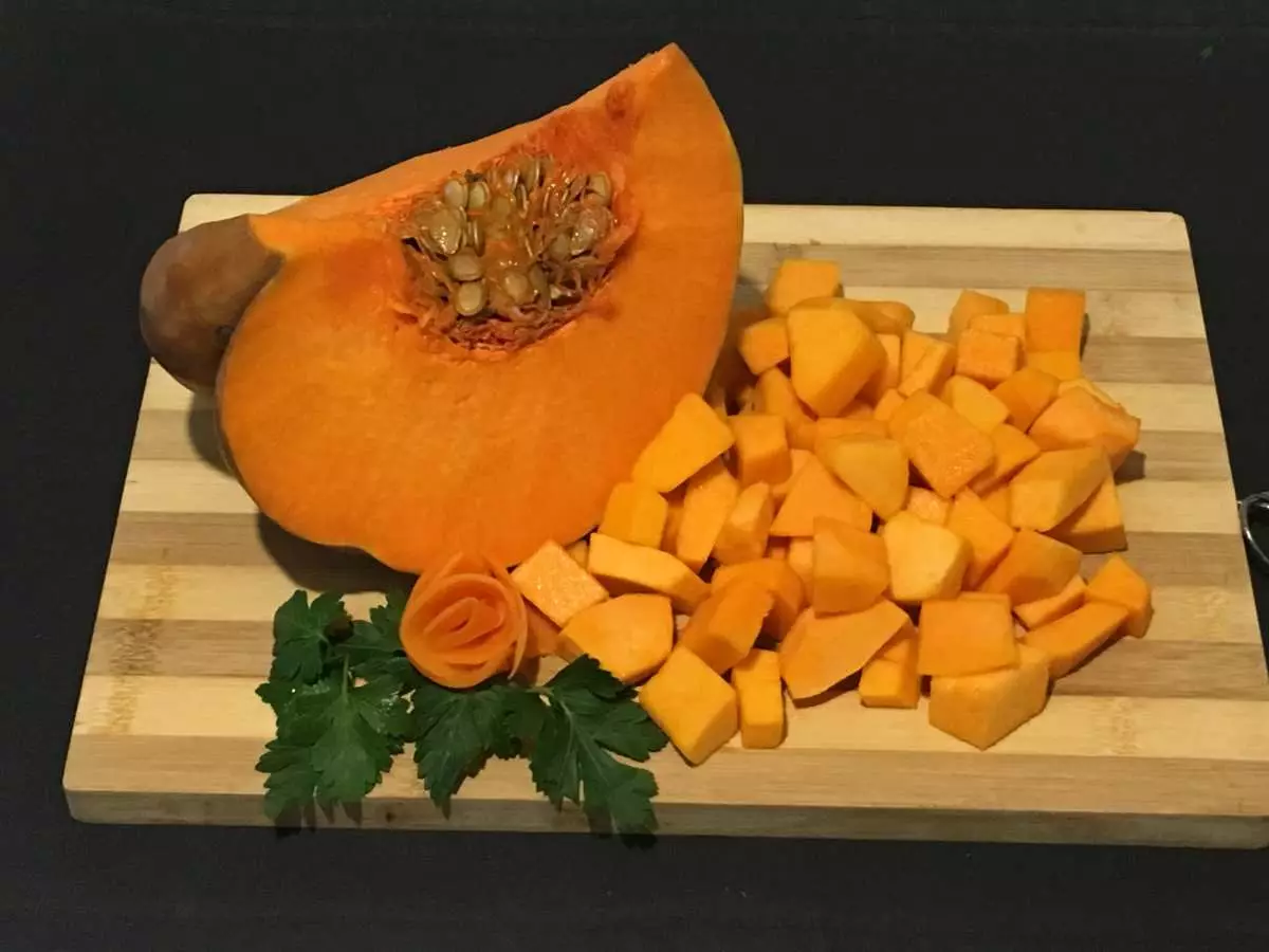 Pumpkin risotto with robiola and sage. The recipes of ricettasprint.it 2643_2