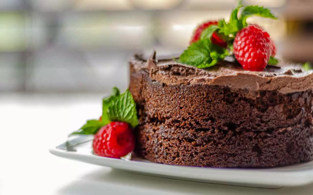 עוגת פטל שוקולד ג'ינג'ר מתכון צילום מתכון הדפסה