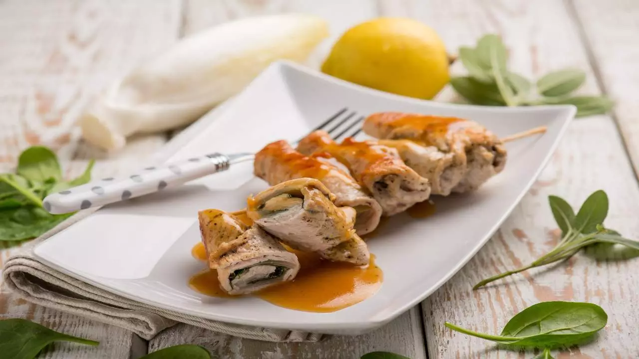 Rouleaux de poulet aux épinards