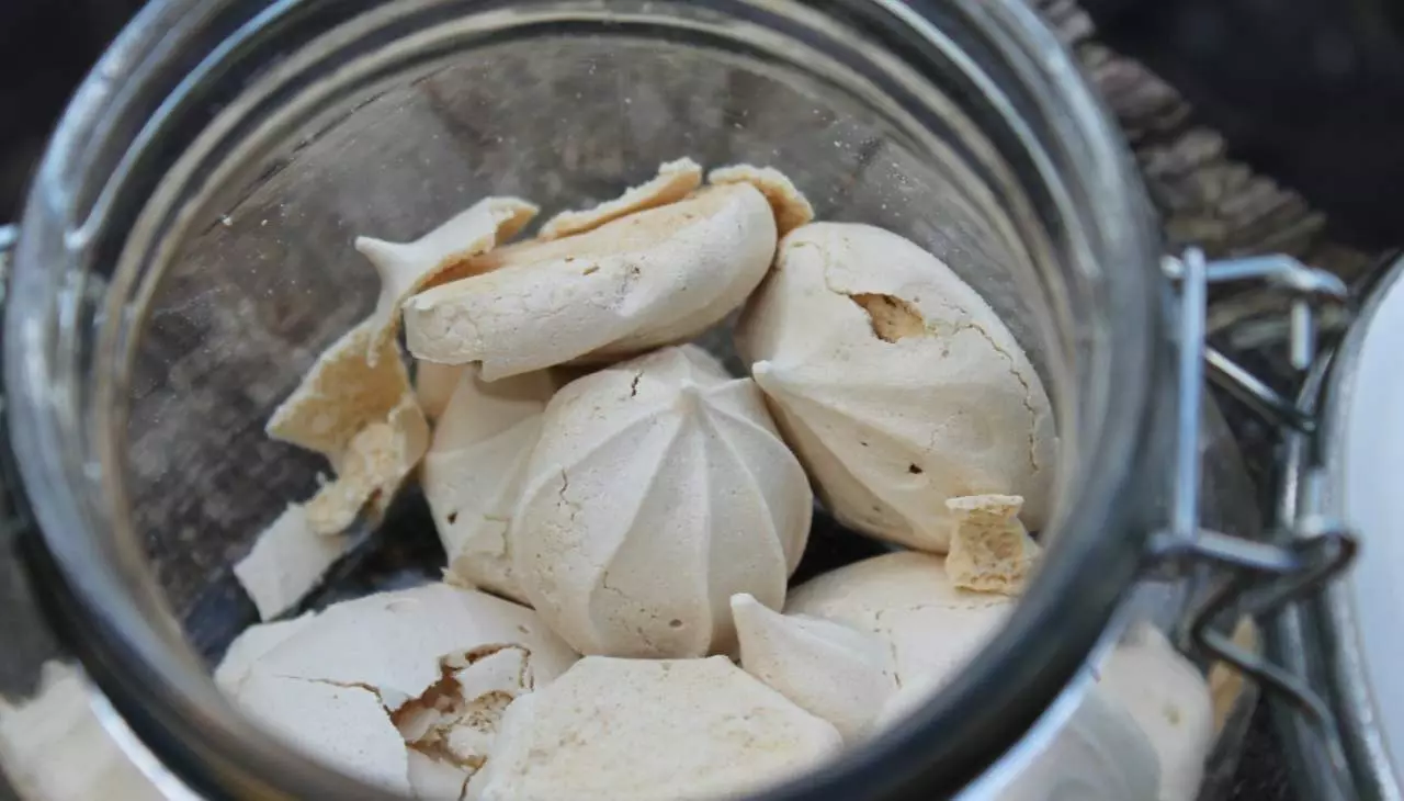 meringues chickpeas ջուր Vegan դեսերտ