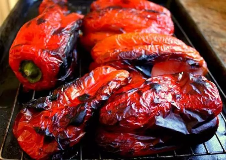 Roasted peppers: ang madaling recipe ni Benedetta Rossi