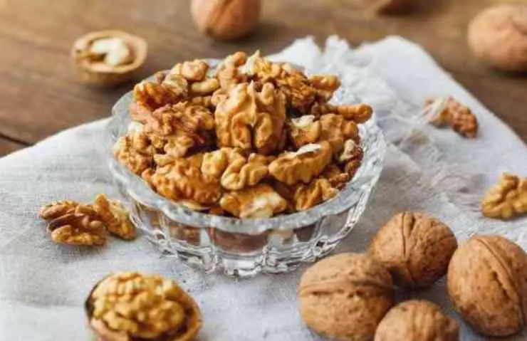 walnuts සහ මුද්දරප්පලම් සහිත මෘදු බිස්කට් | රසවත් හා ඉතා වේගවත් 26892_3