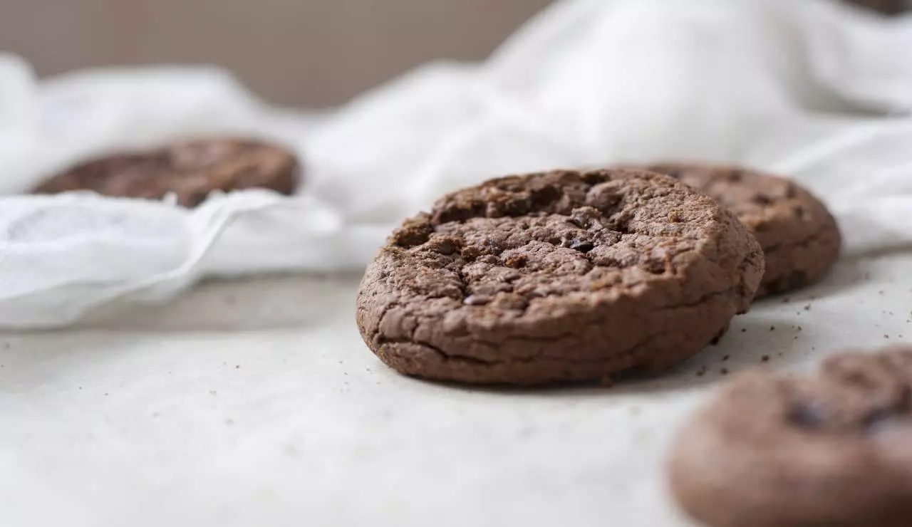 Biscoitos de mascarpone e cacau | pronto em apenas 15 minutos 27052_1