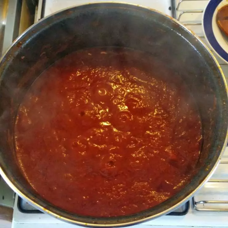 ریگاتونی با پیژاتا، دستور پخت سنتی روی میز 2742_4