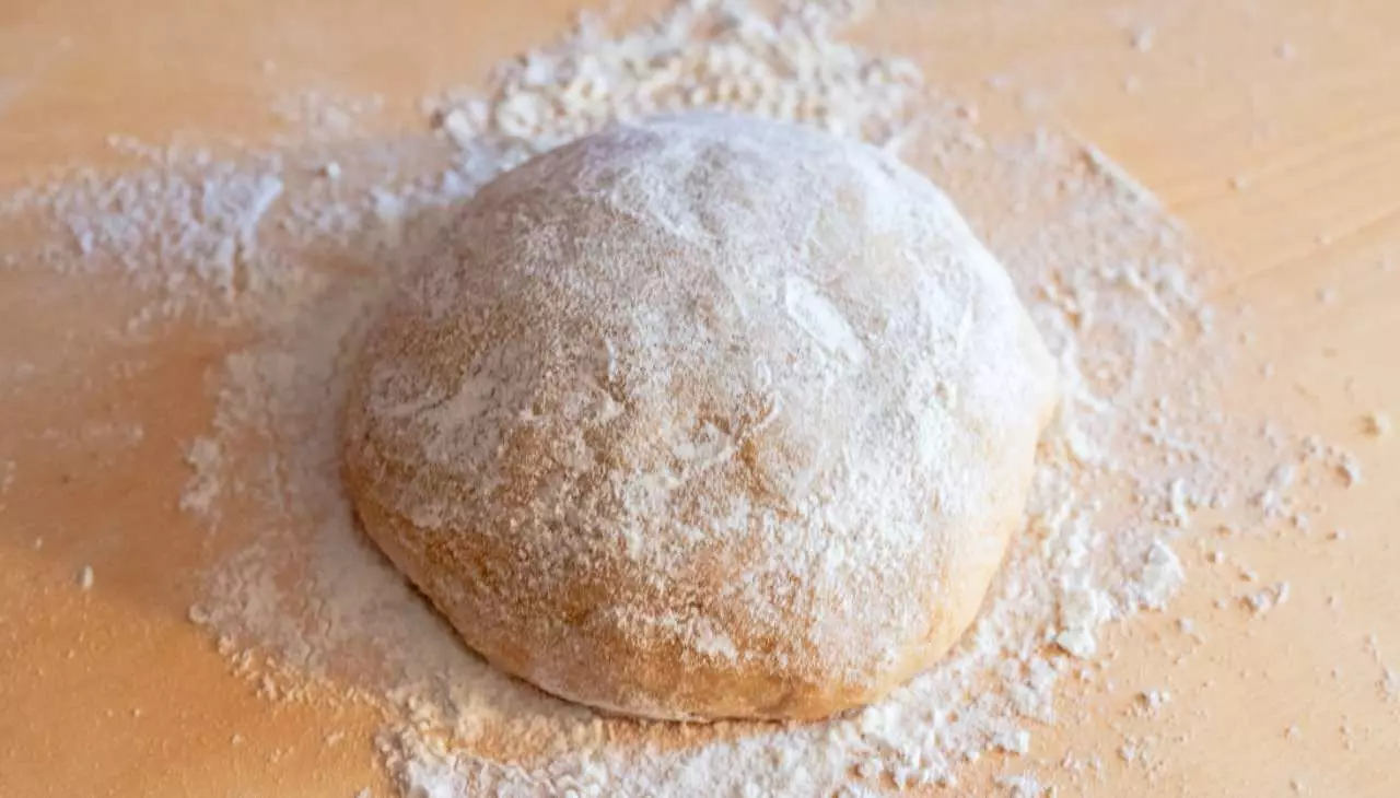 Shortcrust pastry bir-riċetta tal-macaroons