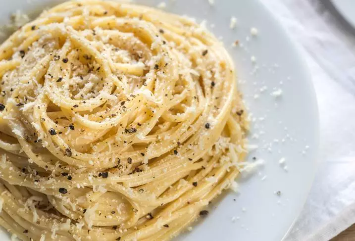 ricotta ilə spagetti çox tez resept. Ricettasprint.it-in ilk kursları