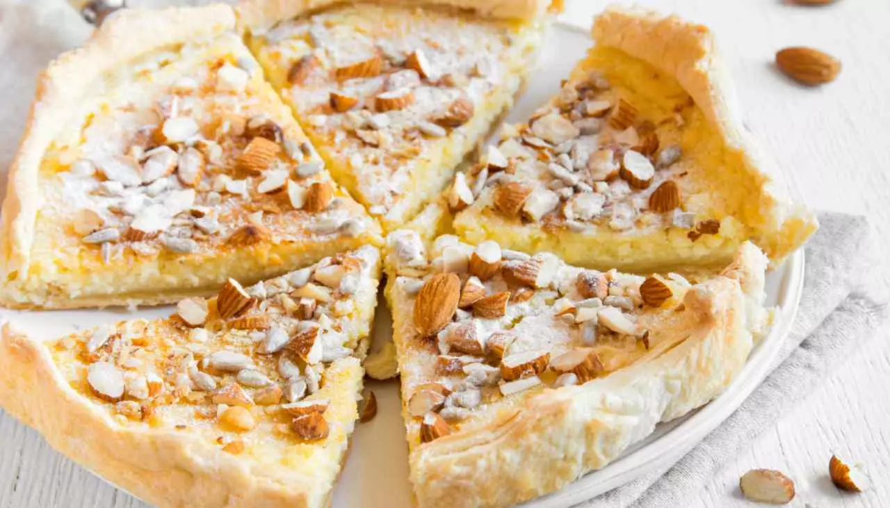 Izithelo ezomisiwe kanye ne-mascarpone tart