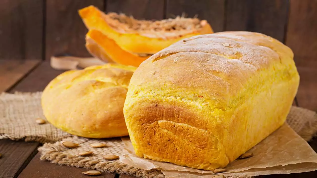 Kabak ile yumuşak ekmek