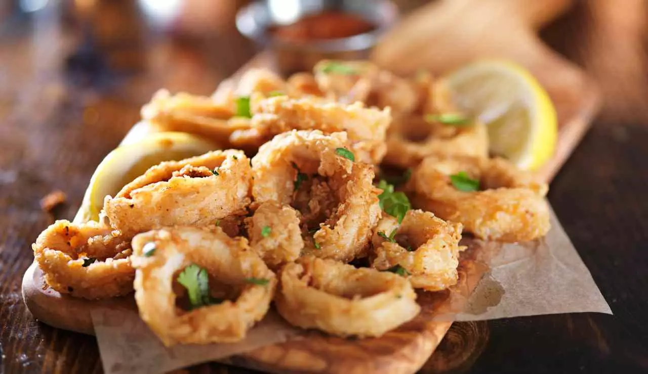 Calamares fritos en freidora