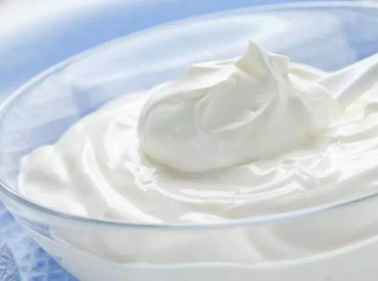 Рецепт за 3 минутен парфе со јогурт