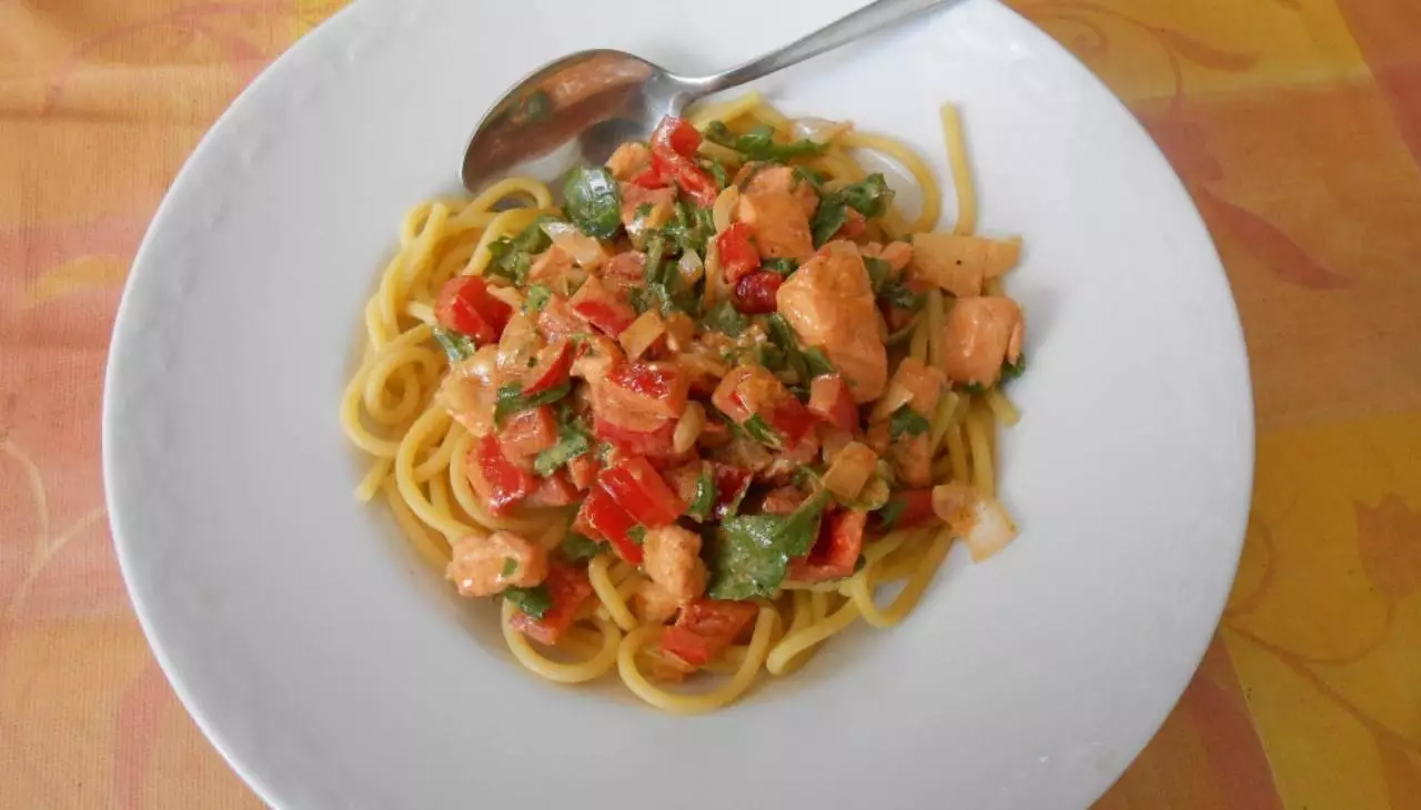 Spaghetti pasta sauce tuna mabilis