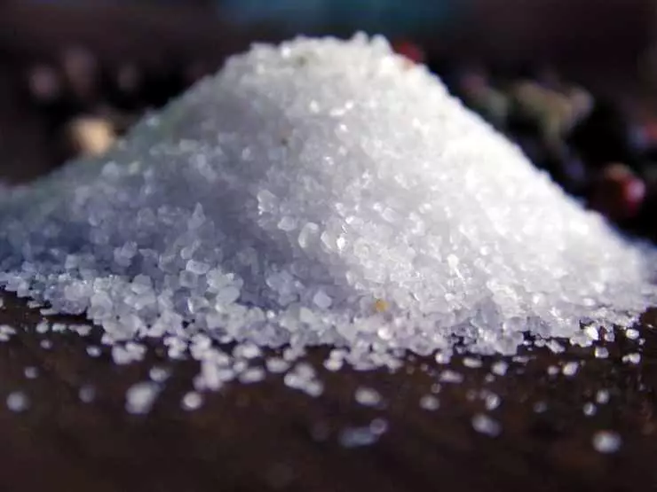 Vyčistite soľou | 5 použití, ktoré nepoznáte | Nepostrádateľný 28570_2