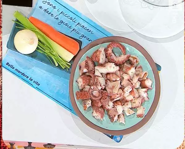 Aunt Cri's octopus and potato salad | Recipe It's Always Noon 28742_3
