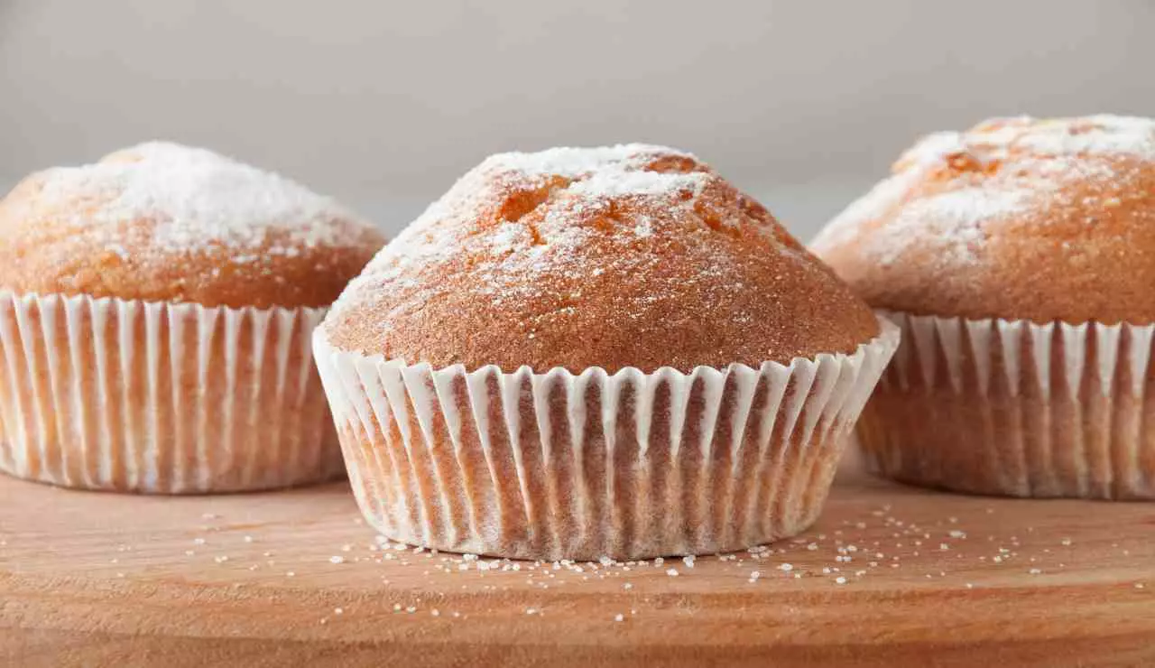 Muffins batidos de naranja y limón