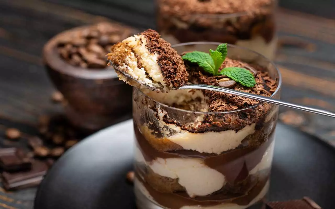 рецепт шоколадно-йогуртового десерта с мятой