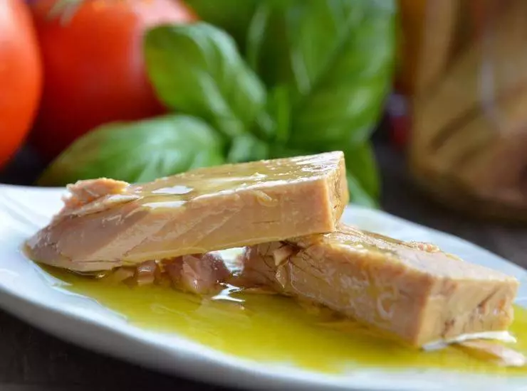 Ensalada de atún con tomate receta