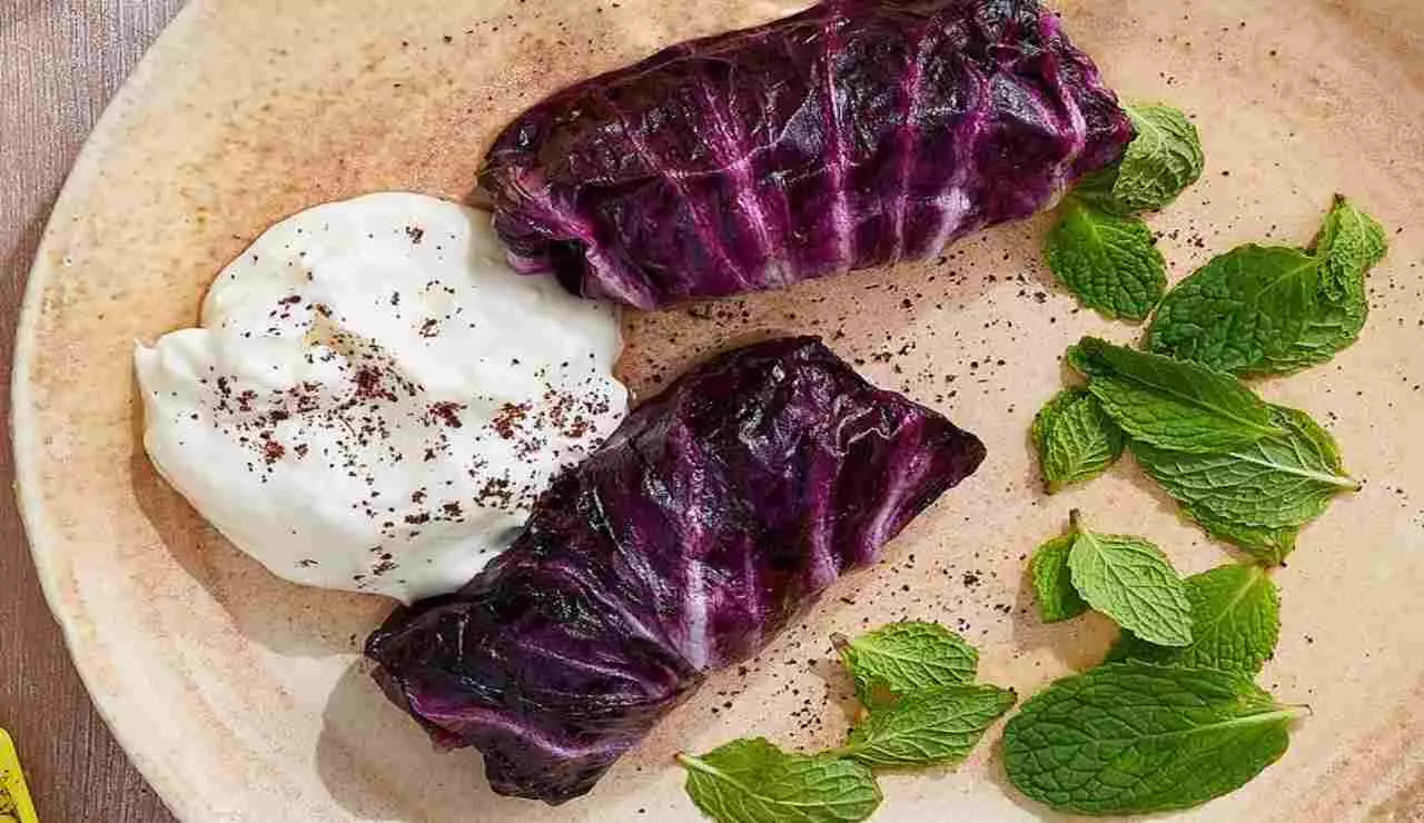 Radicchio Rollen mat Speck Ricotta a Nëss | lecker a lecker 29703_1