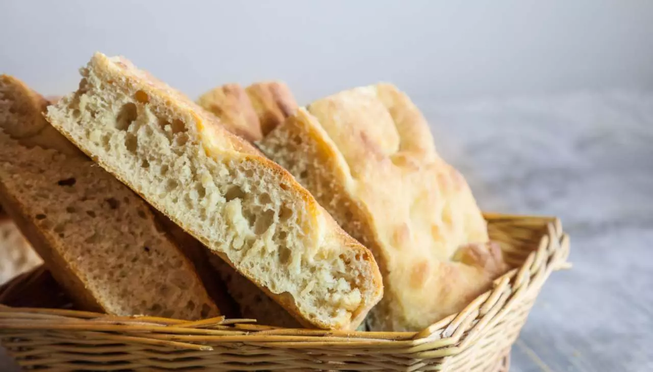 Receta de focaccia suave con masa de patata