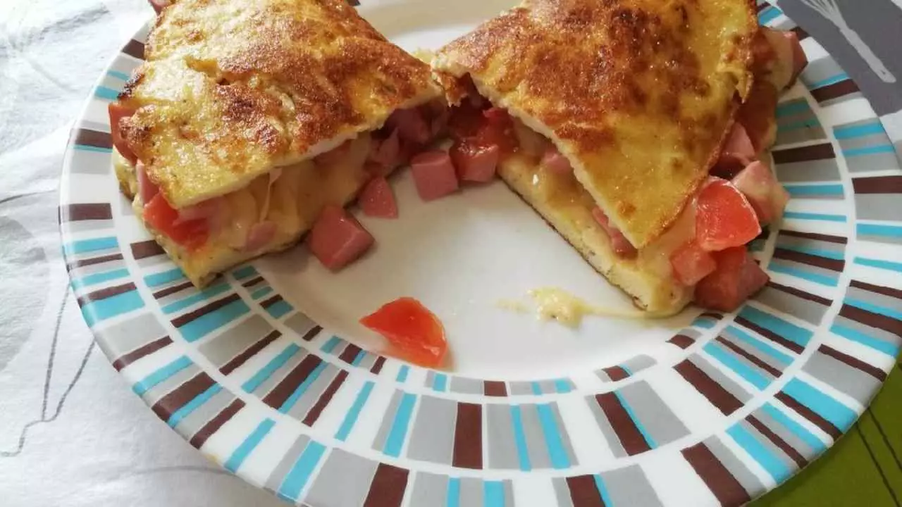 Daim ntawv qhia Sandwich omelettes