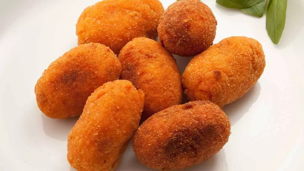 Dygliuoti ryžių kroketai