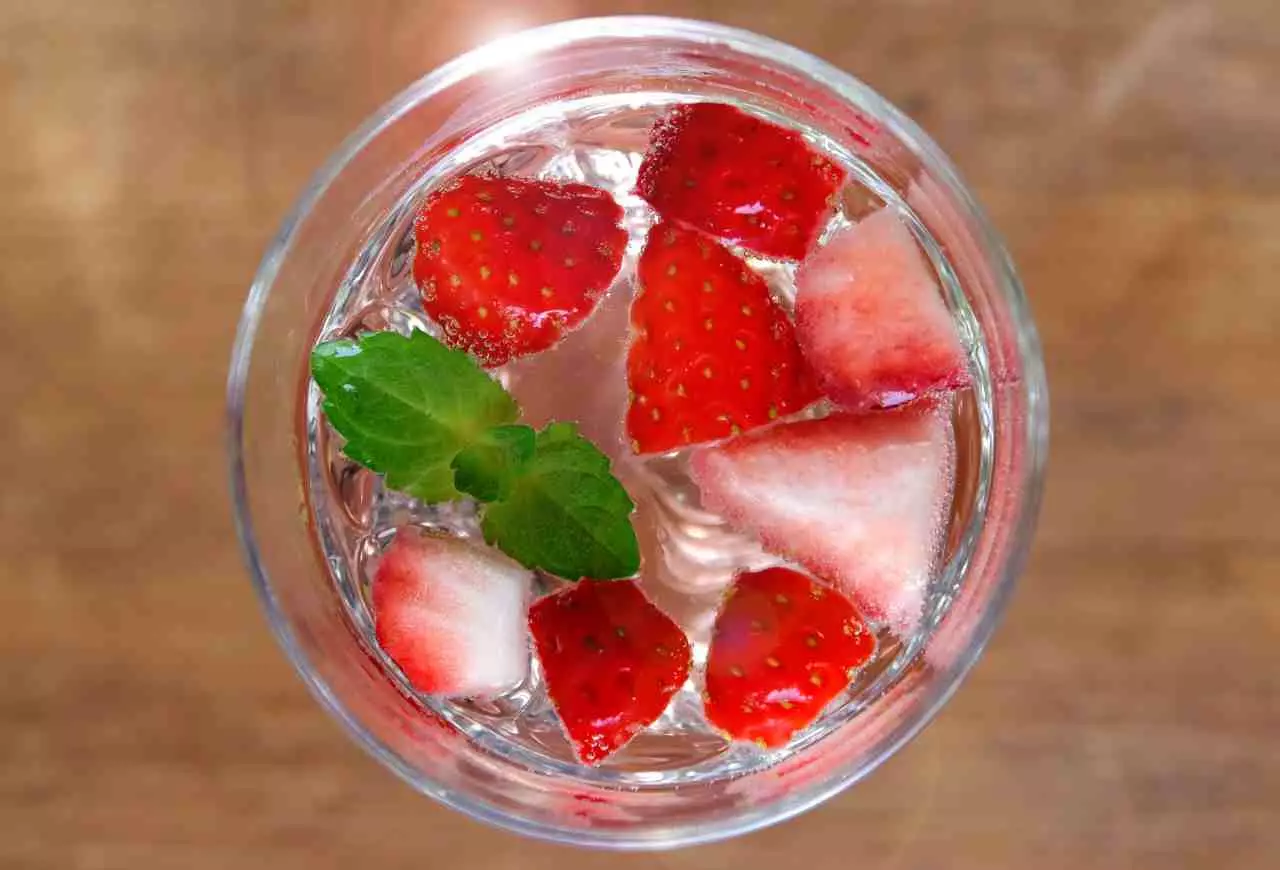 Aperitif prosecco Erdbeeren Rezept Virbereedung Zutaten