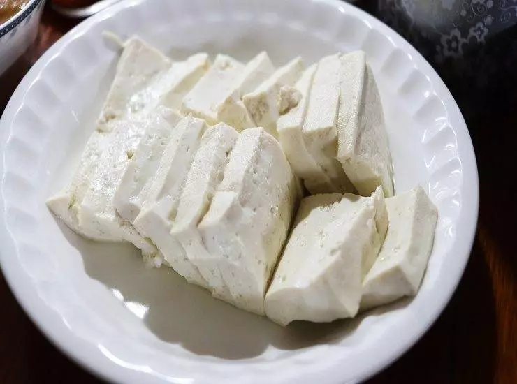 Tarieding fan tofu koteletten en droege paprika's 30797_2