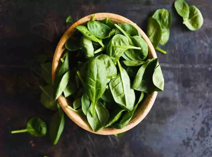 Basil pesto, almonds and dried tomatoes, exquisite dressing 30958_2